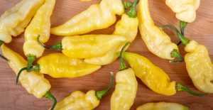 Yellow Chile Peppers: Description, Flavor, Benefits, And Uses ...