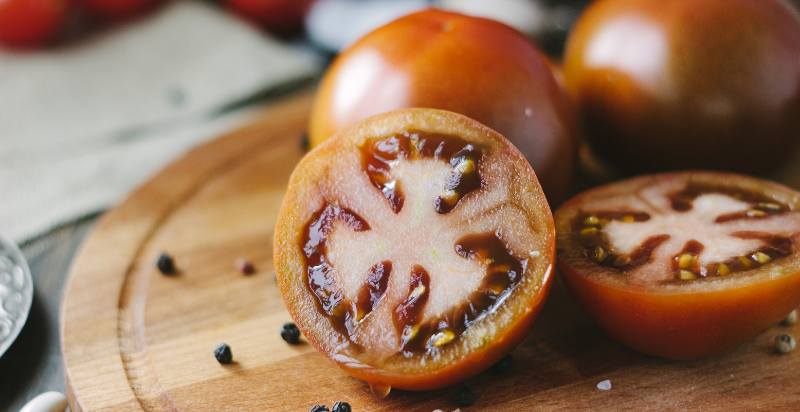 Kumato Heirloom Tomatoes: Description, Flavor, Benefits, And Uses ...